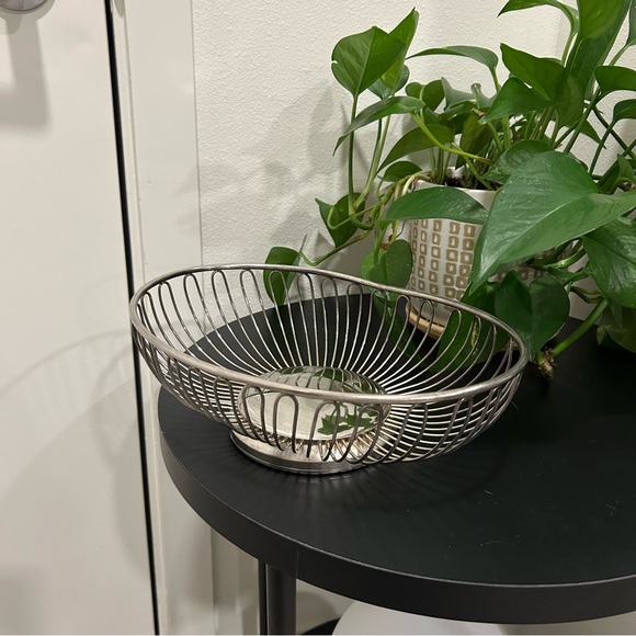 Kitchen | Midcentury Modern Regal Silver Hong Kong Round Oval Wire ...